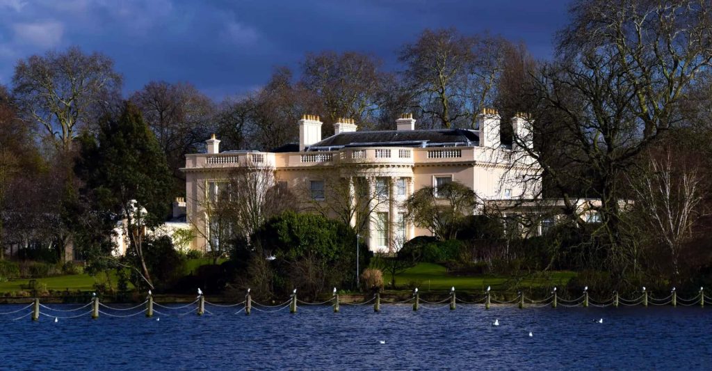 The Holme: London's Most Opulent Mansion on Sale for £250 Million - La ...